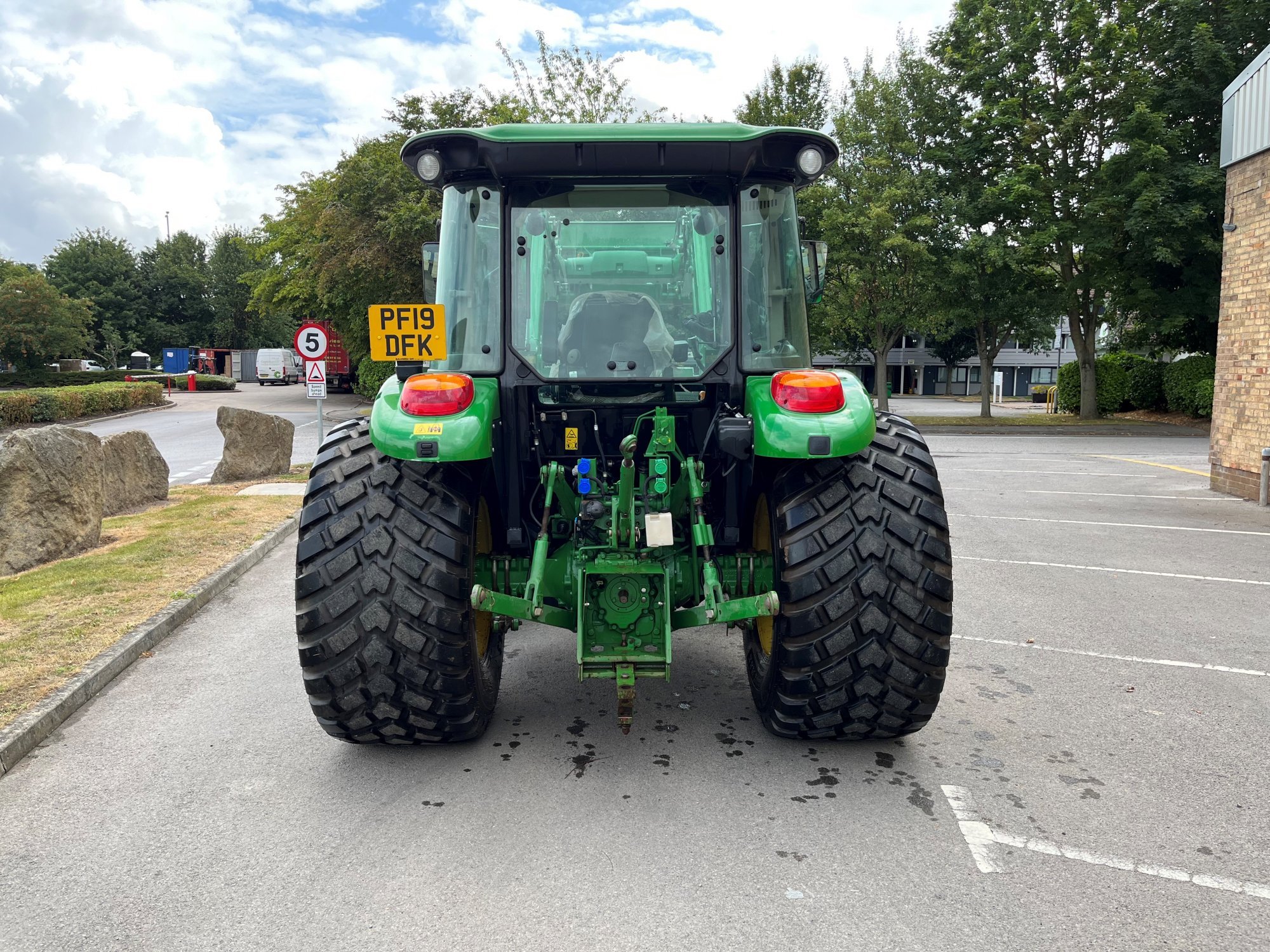 John Deere 5075E Tractor | Balmers GM Ltd