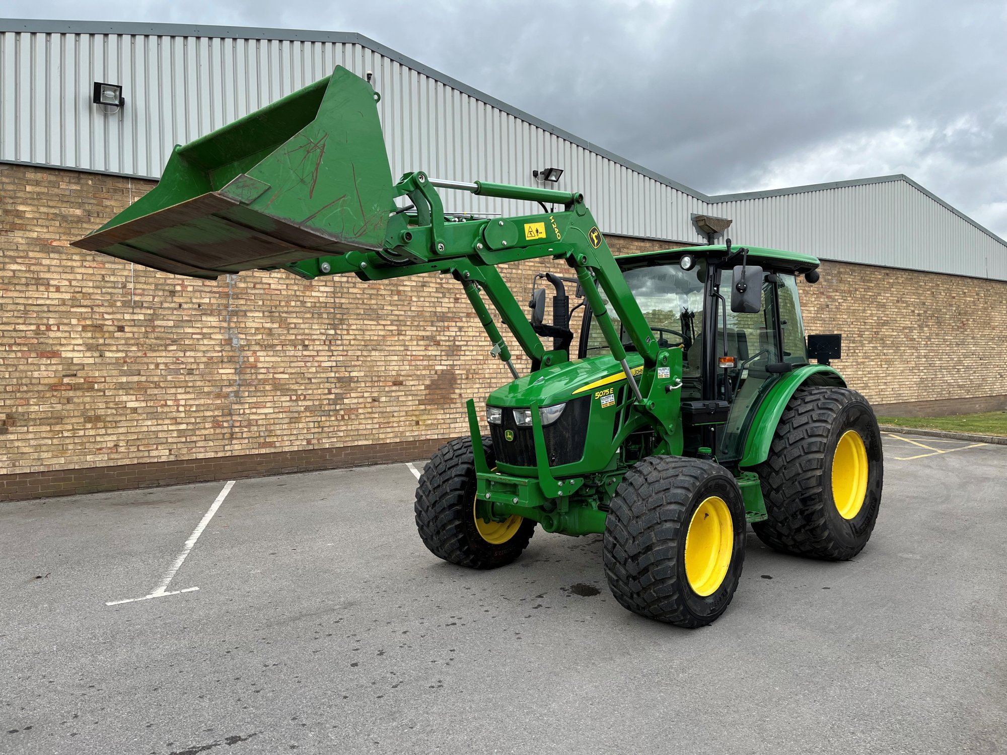 John Deere 5075E Tractor | Balmers GM Ltd