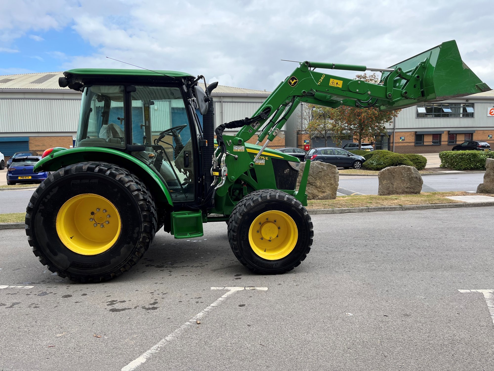 John Deere 5075E Tractor | Balmers GM Ltd